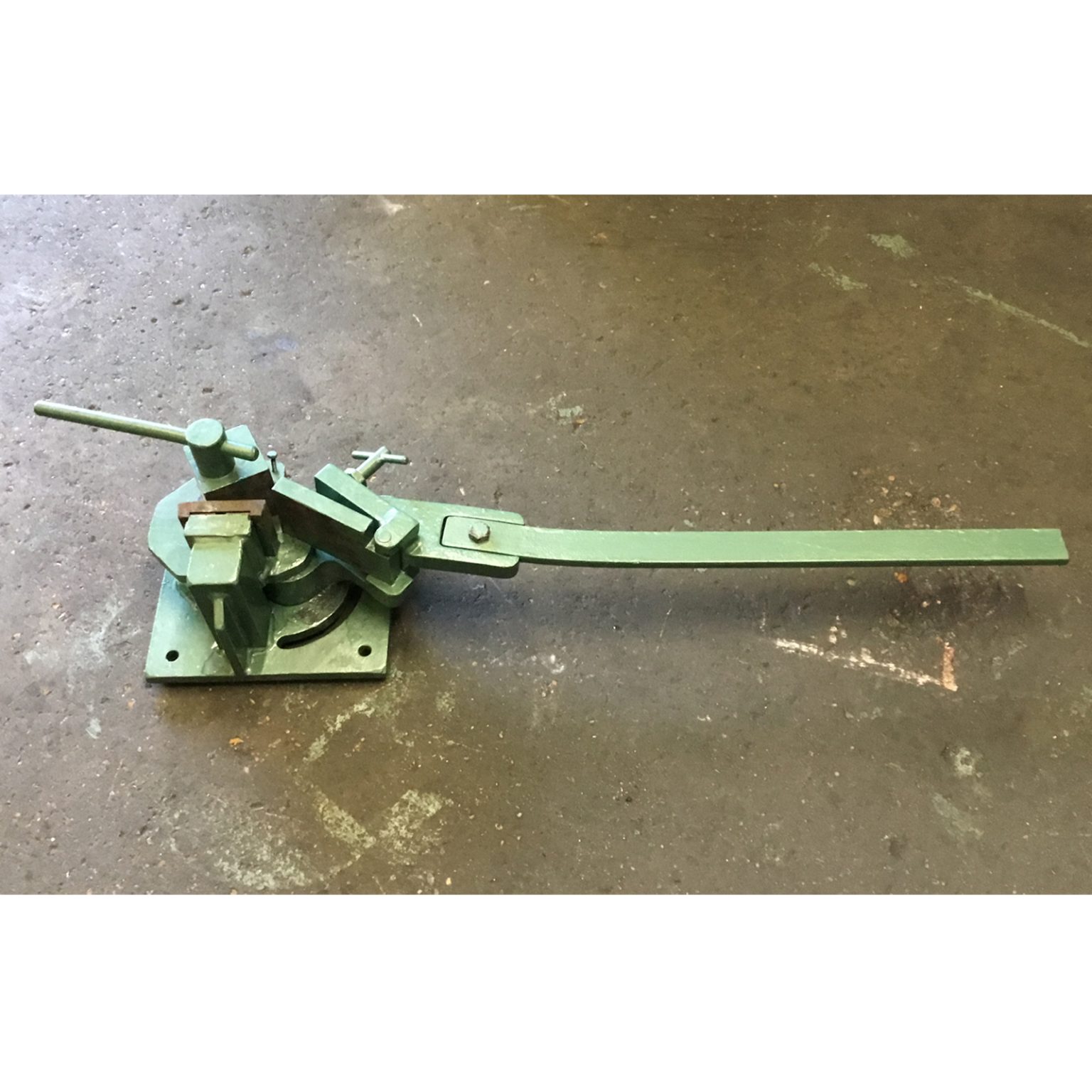 Universal Metal Bar Bender - WNS - W. Neal Services Ltd